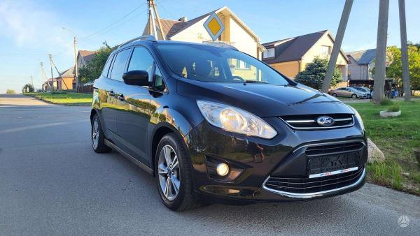 Black Ford Grand C-MAX 2014 in Siauliai, with an engine capacity of 1.56 L and mileage of 209 thousand km for 4650 €, photo 4 on AUTOMOTO.COM.LV