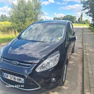 Black Ford Grand C-MAX 2014 in Taurage, with an engine capacity of 1.56 L and mileage of 201 thousand km for 4999 €, photo 4 on AUTOMOTO.COM.LV