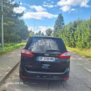 Black Ford Grand C-MAX 2014 in Taurage, with an engine capacity of 1.56 L and mileage of 201 thousand km for 4999 €, photo 6 on AUTOMOTO.COM.LV