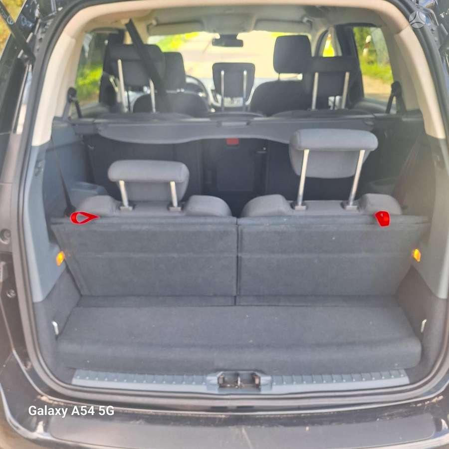 Black Ford Grand C-MAX 2014 in Taurage, with an engine capacity of 1.56 L and mileage of 201 thousand km for 4999 €, photo 8 on AUTOMOTO.COM.LV