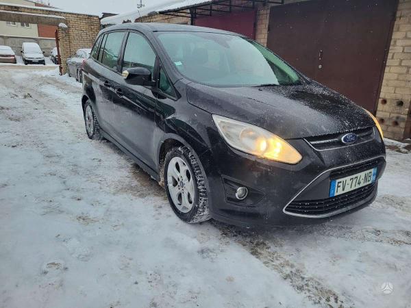 Melns Ford Grand C-MAX 2015 Kauņa, ar dzinēja tilpumu 1.60 L un nobraukumu 181 tūkst. km par 4200 €, foto 2 vietnē AUTOMOTO.COM.LV