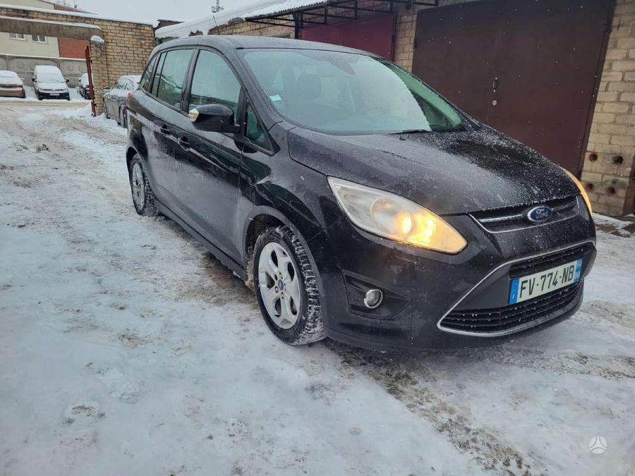 Melns Ford Grand C-MAX 2015 Kauņa, ar dzinēja tilpumu 1.60 L un nobraukumu 181 tūkst. km par 4200 €, foto 2 vietnē AUTOMOTO.COM.LV