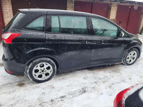Melns Ford Grand C-MAX 2015 Kauņa, ar dzinēja tilpumu 1.60 L un nobraukumu 181 tūkst. km par 4200 €, foto 7 vietnē AUTOMOTO.COM.LV