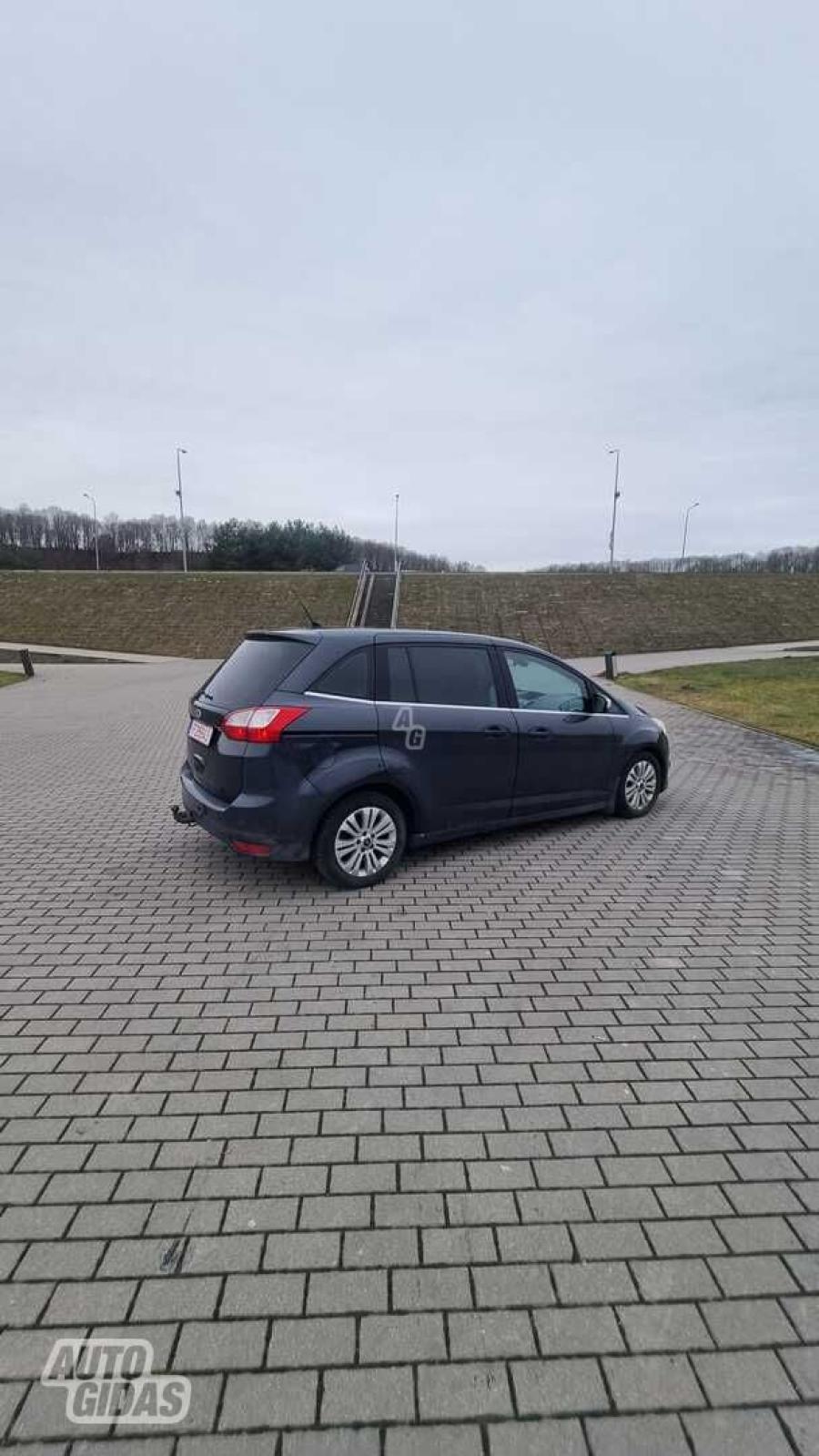 Blue Ford Grand C-MAX 2011 in Kaunas, with an engine capacity of 2.00 L and mileage of 320 thousand km for 3999 €, photo 6 on AUTOMOTO.COM.LV
