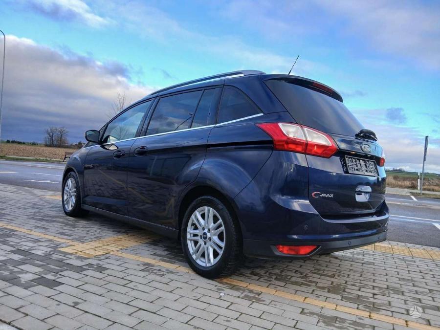 Blue Ford Grand C-MAX 2012 in Marijampole, with an engine capacity of 2.00 L and mileage of 209 thousand km for 4750 €, photo 2 on AUTOMOTO.COM.LV