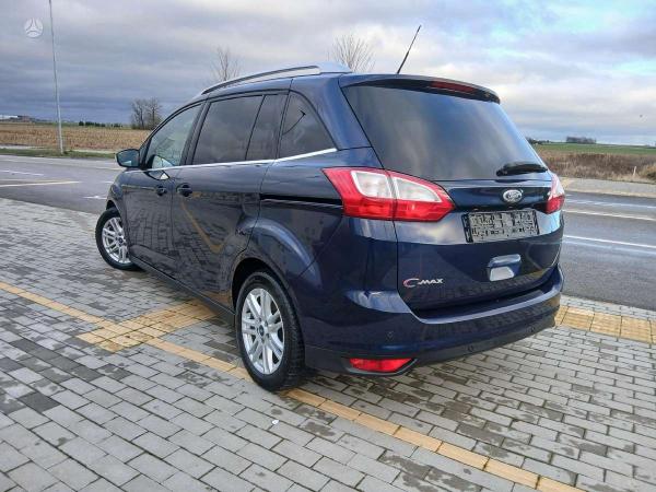 Blue Ford Grand C-MAX 2012 in Marijampole, with an engine capacity of 2.00 L and mileage of 209 thousand km for 4750 €, photo 6 on AUTOMOTO.COM.LV