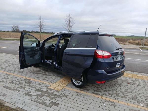 Blue Ford Grand C-MAX 2012 in Marijampole, with an engine capacity of 2.00 L and mileage of 209 thousand km for 4750 €, photo 9 on AUTOMOTO.COM.LV