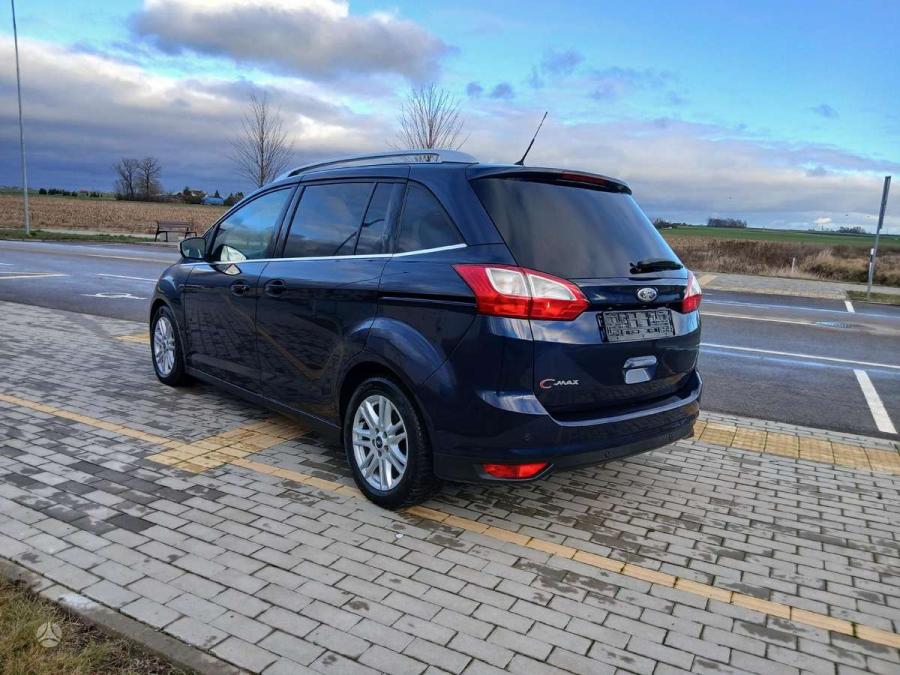 Blue Ford Grand C-MAX 2012 in Marijampole, with an engine capacity of 2.00 L and mileage of 209 thousand km for 4750 €, photo 17 on AUTOMOTO.COM.LV