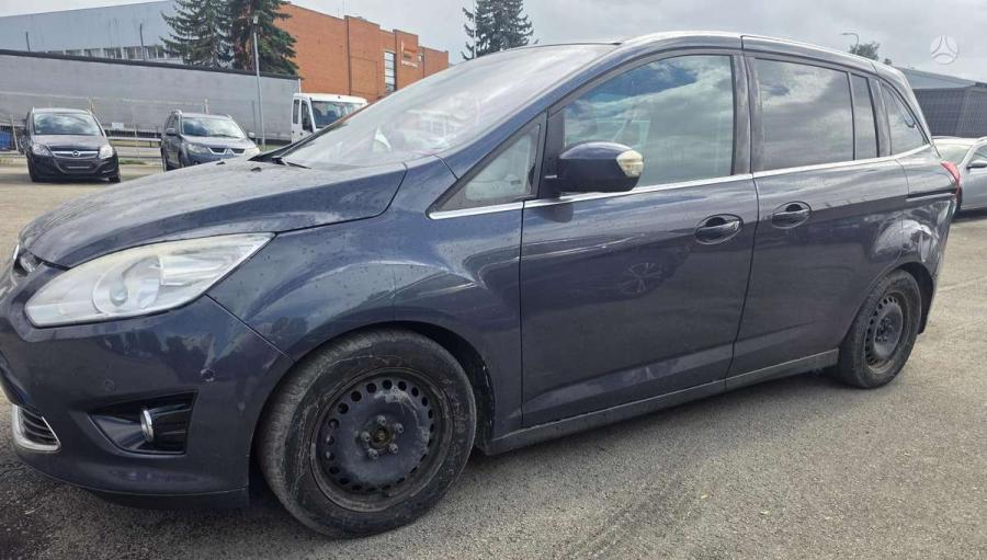 Blue Ford Grand C-MAX 2012 in Marijampole, with an engine capacity of 1.56 L and mileage of 320 thousand km for 2700 €, photo 3 on AUTOMOTO.COM.LV