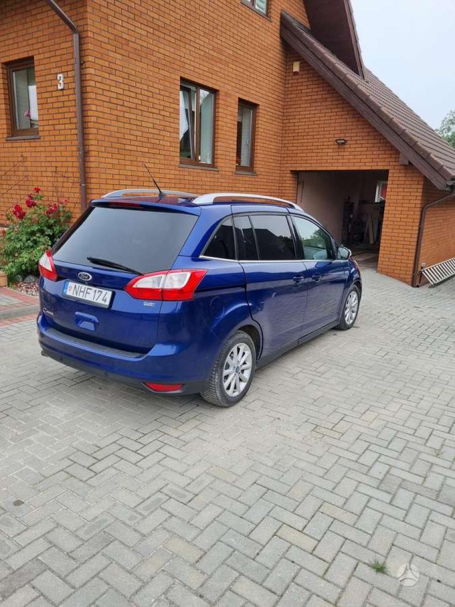 Blue Ford Grand C-MAX 2015 in Klaipeda, with an engine capacity of 2.00 L and mileage of 292 thousand km for 4800 €, photo 5 on AUTOMOTO.COM.LV