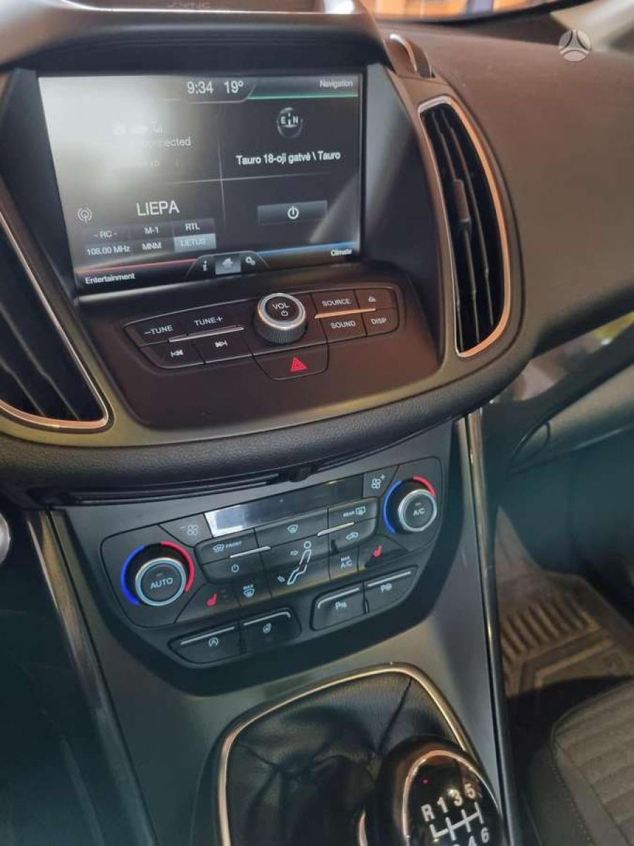 Blue Ford Grand C-MAX 2015 in Klaipeda, with an engine capacity of 2.00 L and mileage of 292 thousand km for 4800 €, photo 12 on AUTOMOTO.COM.LV