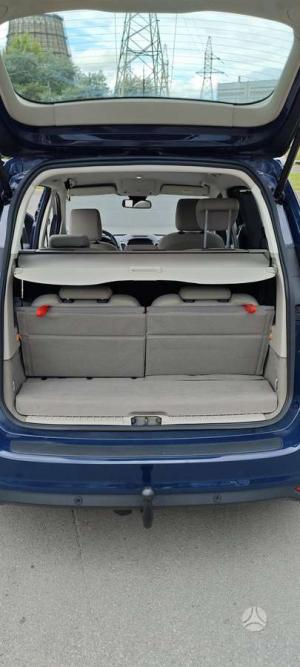 Blue Ford Grand C-MAX 2016 in Kaunas, with an engine capacity of 1.00 L and mileage of 188 thousand km for 4899 €, photo 14 on AUTOMOTO.COM.LV