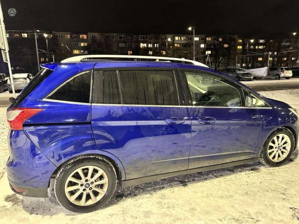 Blue Ford Grand C-MAX 2017 in Vilnius, with an engine capacity of 2.00 L and mileage of 169 thousand km for 10500 €, photo 7 on AUTOMOTO.COM.LV
