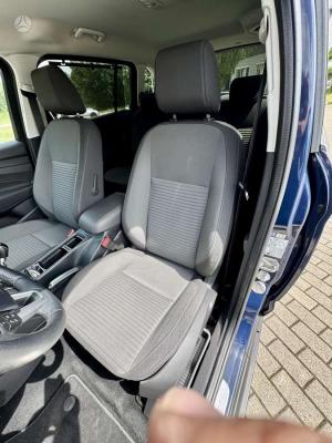 Blue Ford Grand C-MAX 2017 in Kaunas, with an engine capacity of 1.00 L and mileage of 119 thousand km for 5499 €, photo 12 on AUTOMOTO.COM.LV