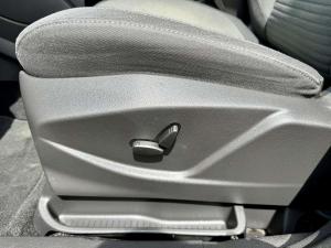 Blue Ford Grand C-MAX 2017 in Kaunas, with an engine capacity of 1.00 L and mileage of 119 thousand km for 5499 €, photo 13 on AUTOMOTO.COM.LV