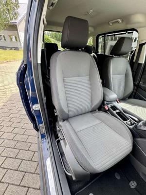 Blue Ford Grand C-MAX 2017 in Kaunas, with an engine capacity of 1.00 L and mileage of 119 thousand km for 5499 €, photo 18 on AUTOMOTO.COM.LV