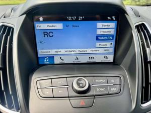 Blue Ford Grand C-MAX 2017 in Kaunas, with an engine capacity of 1.00 L and mileage of 119 thousand km for 5499 €, photo 26 on AUTOMOTO.COM.LV