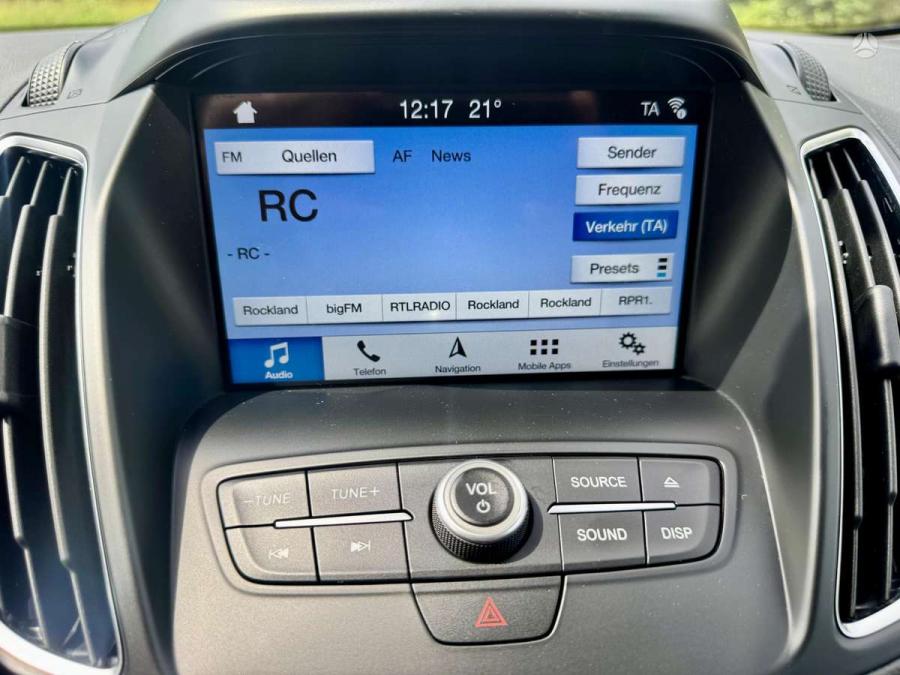 Blue Ford Grand C-MAX 2017 in Kaunas, with an engine capacity of 1.00 L and mileage of 119 thousand km for 5499 €, photo 26 on AUTOMOTO.COM.LV
