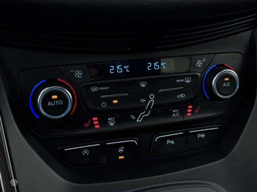 Zils Ford Grand C-MAX 2017 Viļņa, ar dzinēja tilpumu 2.00 L un nobraukumu 170 tūkst. km par 7990 €, foto 24 vietnē AUTOMOTO.COM.LV