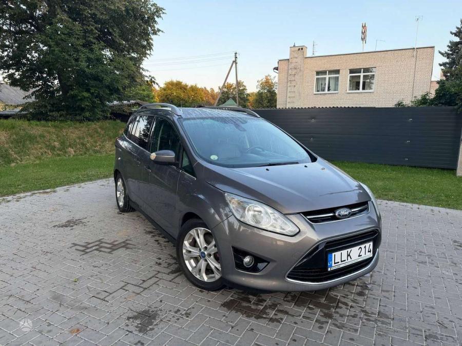 Brūns Ford Grand C-MAX 2012 Viļņa, ar dzinēja tilpumu 2.00 L un nobraukumu 307 tūkst. km par 5600 €, foto 1 vietnē AUTOMOTO.COM.LV