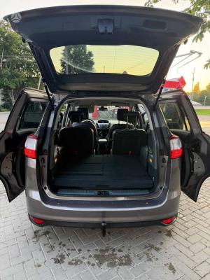Brūns Ford Grand C-MAX 2012 Viļņa, ar dzinēja tilpumu 2.00 L un nobraukumu 307 tūkst. km par 5600 €, foto 5 vietnē AUTOMOTO.COM.LV