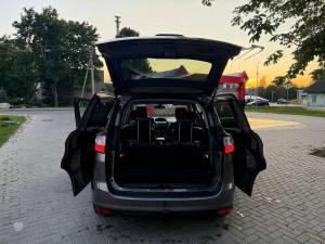 Brūns Ford Grand C-MAX 2012 Viļņa, ar dzinēja tilpumu 2.00 L un nobraukumu 307 tūkst. km par 5600 €, foto 12 vietnē AUTOMOTO.COM.LV