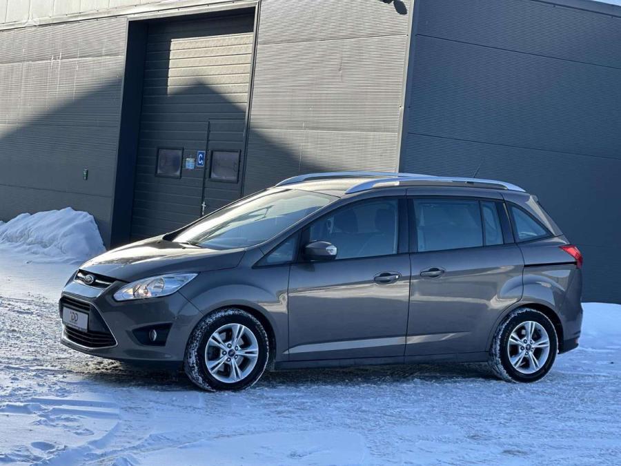 Brown Ford Grand C-MAX 2013 in Kaunas, with an engine capacity of 1.00 L and mileage of 145 thousand km for 4490 €, photo 1 on AUTOMOTO.COM.LV