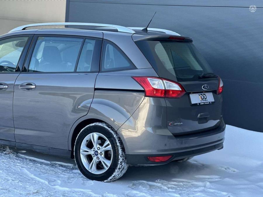 Brown Ford Grand C-MAX 2013 in Kaunas, with an engine capacity of 1.00 L and mileage of 145 thousand km for 4490 €, photo 34 on AUTOMOTO.COM.LV