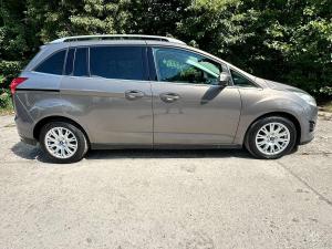 Brown Ford Grand C-MAX 2013 in Siauliai, with an engine capacity of 1.56 L and mileage of 240 thousand km for 4650 €, photo 5 on AUTOMOTO.COM.LV