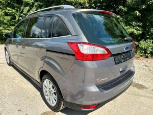 Brown Ford Grand C-MAX 2013 in Siauliai, with an engine capacity of 1.56 L and mileage of 240 thousand km for 4650 €, photo 12 on AUTOMOTO.COM.LV
