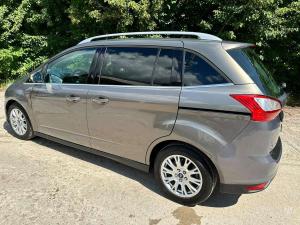 Brown Ford Grand C-MAX 2013 in Siauliai, with an engine capacity of 1.56 L and mileage of 240 thousand km for 4650 €, photo 13 on AUTOMOTO.COM.LV
