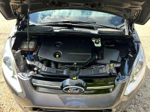 Brown Ford Grand C-MAX 2013 in Siauliai, with an engine capacity of 1.56 L and mileage of 240 thousand km for 4650 €, photo 14 on AUTOMOTO.COM.LV