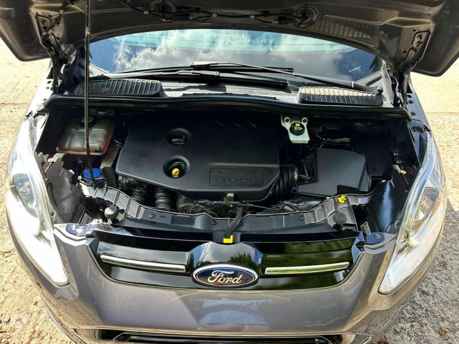 Brown Ford Grand C-MAX 2013 in Siauliai, with an engine capacity of 1.56 L and mileage of 240 thousand km for 4650 €, photo 14 on AUTOMOTO.COM.LV