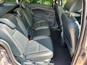 Brown Ford Grand C-MAX 2013 in Siauliai, with an engine capacity of 1.56 L and mileage of 240 thousand km for 4650 €, photo 18 on AUTOMOTO.COM.LV