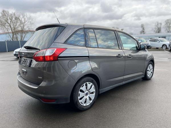 Brown Ford Grand C-MAX 2014 in Siauliai, with an engine capacity of 1.00 L and mileage of 153 thousand km for 3950 €, photo 6 on AUTOMOTO.COM.LV