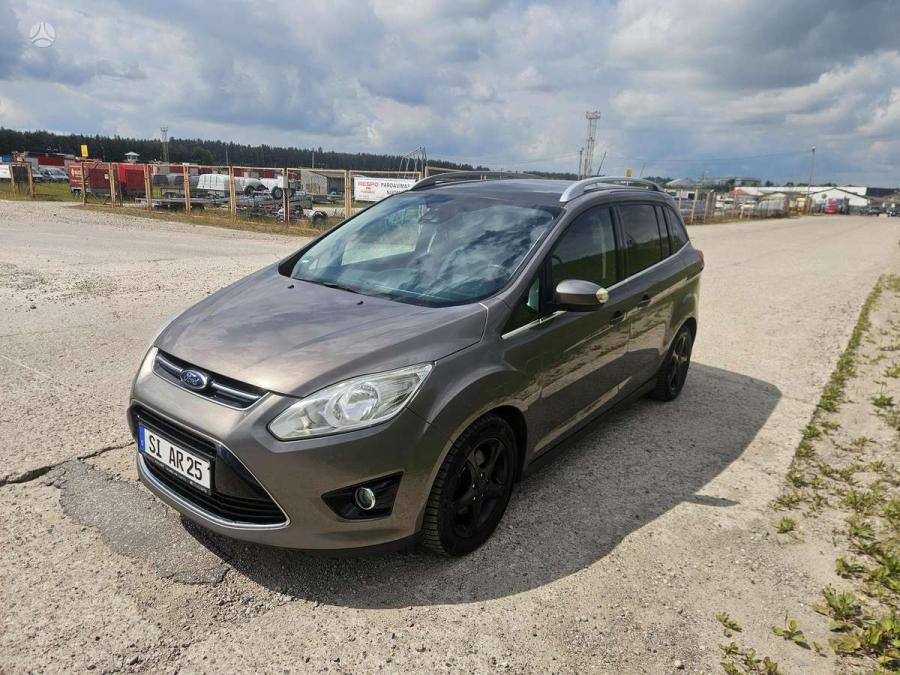 Brown Ford Grand C-MAX 2014 in Vilnius, with an engine capacity of 2.00 L and mileage of 255 thousand km for 4400 €, photo 1 on AUTOMOTO.COM.LV