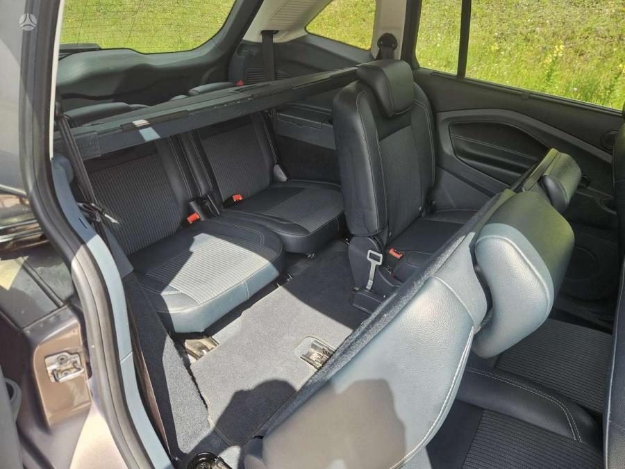 Brown Ford Grand C-MAX 2014 in Vilnius, with an engine capacity of 2.00 L and mileage of 255 thousand km for 4400 €, photo 21 on AUTOMOTO.COM.LV