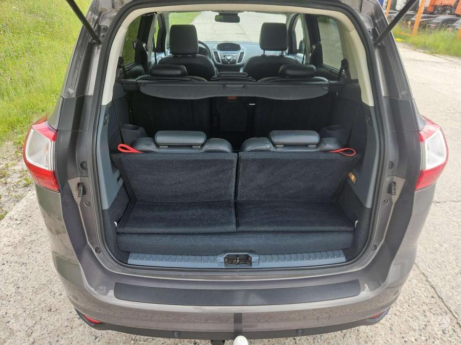 Brown Ford Grand C-MAX 2014 in Vilnius, with an engine capacity of 2.00 L and mileage of 255 thousand km for 4400 €, photo 22 on AUTOMOTO.COM.LV