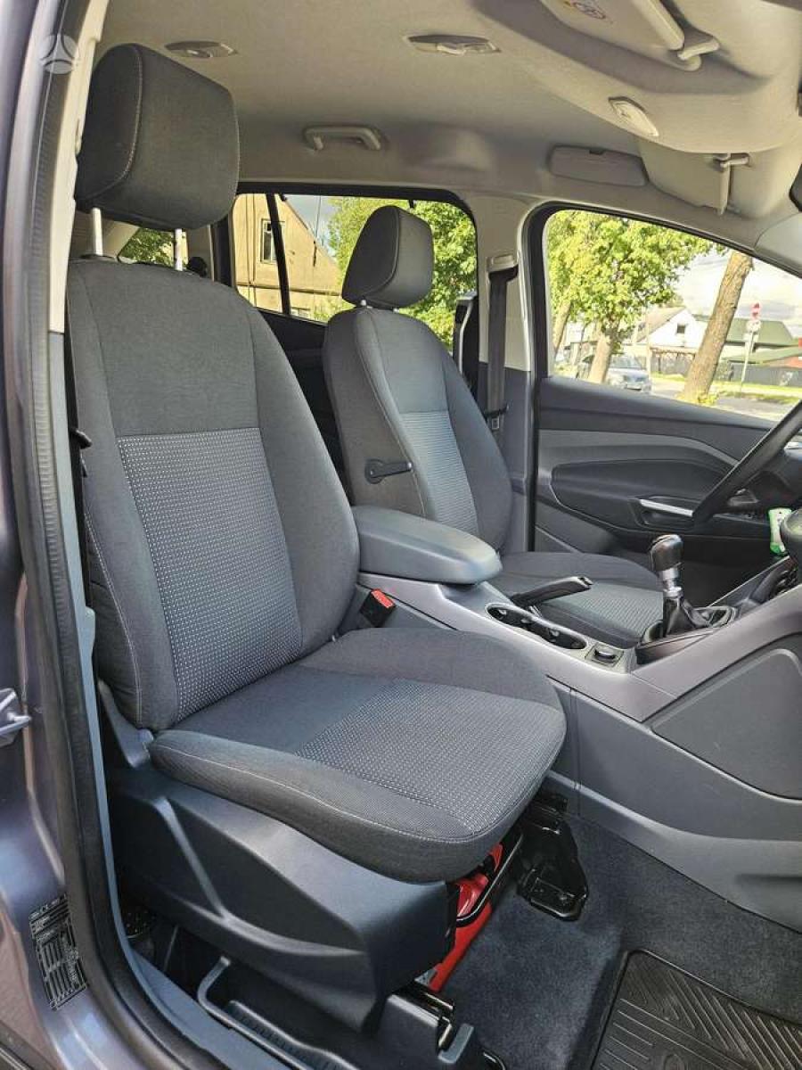 Brūns Ford Grand C-MAX 2015 Šauļi, ar dzinēja tilpumu 1.00 L un nobraukumu 195 tūkst. km par 4950 €, foto 15 vietnē AUTOMOTO.COM.LV