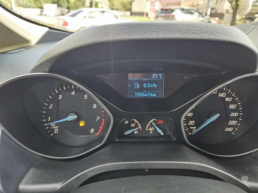 Brūns Ford Grand C-MAX 2015 Šauļi, ar dzinēja tilpumu 1.00 L un nobraukumu 195 tūkst. km par 4950 €, foto 24 vietnē AUTOMOTO.COM.LV