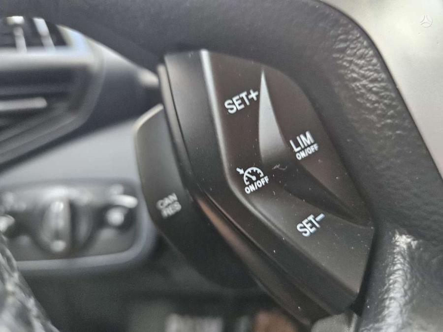 Brūns Ford Grand C-MAX 2015 Šauļi, ar dzinēja tilpumu 1.00 L un nobraukumu 195 tūkst. km par 4950 €, foto 20 vietnē AUTOMOTO.COM.LV