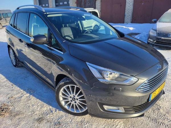 Brown Ford Grand C-MAX 2016 in Taurage, with an engine capacity of 2.00 L and mileage of 217 thousand km for 6950 €, photo 1 on AUTOMOTO.COM.LV