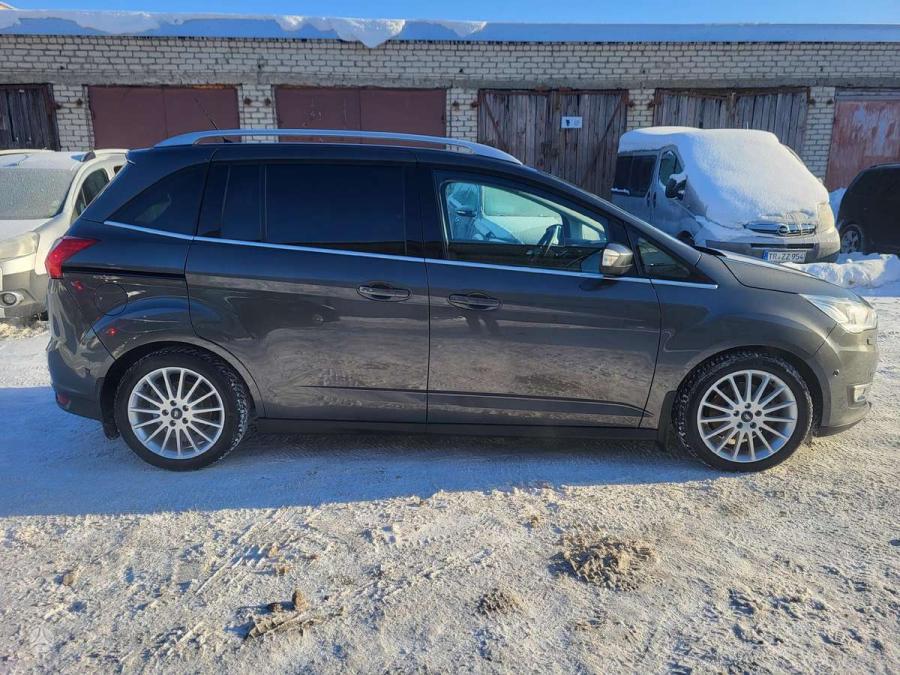 Brown Ford Grand C-MAX 2016 in Taurage, with an engine capacity of 2.00 L and mileage of 217 thousand km for 6950 €, photo 7 on AUTOMOTO.COM.LV
