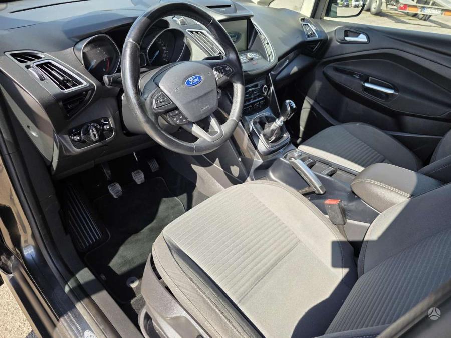 Brown Ford Grand C-MAX 2016 in Marijampole, with an engine capacity of 1.50 L and mileage of 249 thousand km for 5900 €, photo 8 on AUTOMOTO.COM.LV