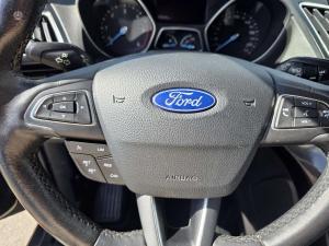 Brown Ford Grand C-MAX 2016 in Marijampole, with an engine capacity of 1.50 L and mileage of 249 thousand km for 5900 €, photo 13 on AUTOMOTO.COM.LV