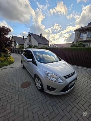 Pelēks Ford Grand C-MAX 2010 Marijampole, ar dzinēja tilpumu 1.56 L un nobraukumu 242 tūkst. km par 3300 €, foto 3 vietnē AUTOMOTO.COM.LV