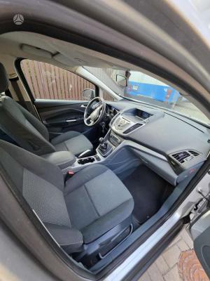 Pelēks Ford Grand C-MAX 2010 Marijampole, ar dzinēja tilpumu 1.56 L un nobraukumu 242 tūkst. km par 3300 €, foto 7 vietnē AUTOMOTO.COM.LV