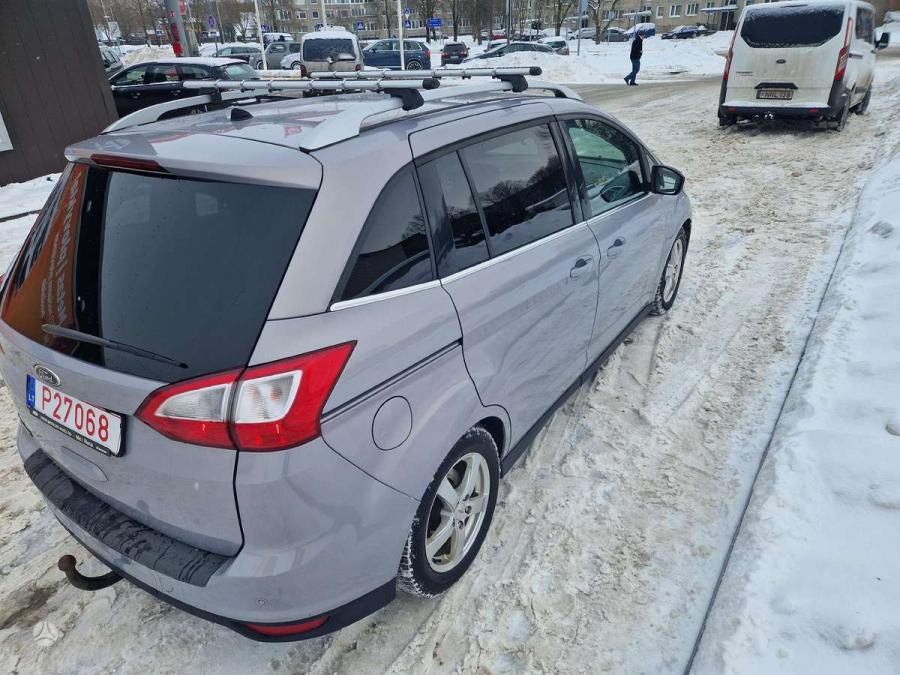 Grey Ford Grand C-MAX 2011 in Silute, with an engine capacity of 1.60 L and mileage of 230 thousand km for 3800 €, photo 3 on AUTOMOTO.COM.LV