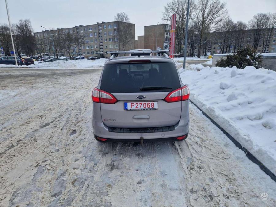Grey Ford Grand C-MAX 2011 in Silute, with an engine capacity of 1.60 L and mileage of 230 thousand km for 3800 €, photo 4 on AUTOMOTO.COM.LV