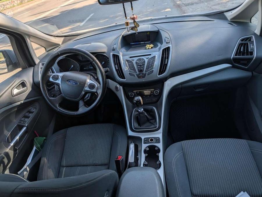 Grey Ford Grand C-MAX 2011 in Kaunas, with an engine capacity of 1.56 L and mileage of 359 thousand km for 2800 €, photo 6 on AUTOMOTO.COM.LV